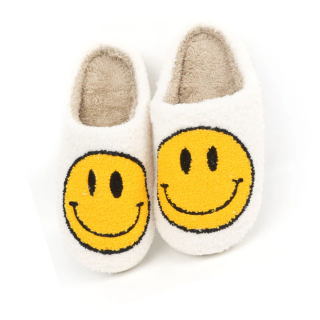 Classic Yellow Smiley Face Slippers | Comfy Shoes – Fusion Artsy